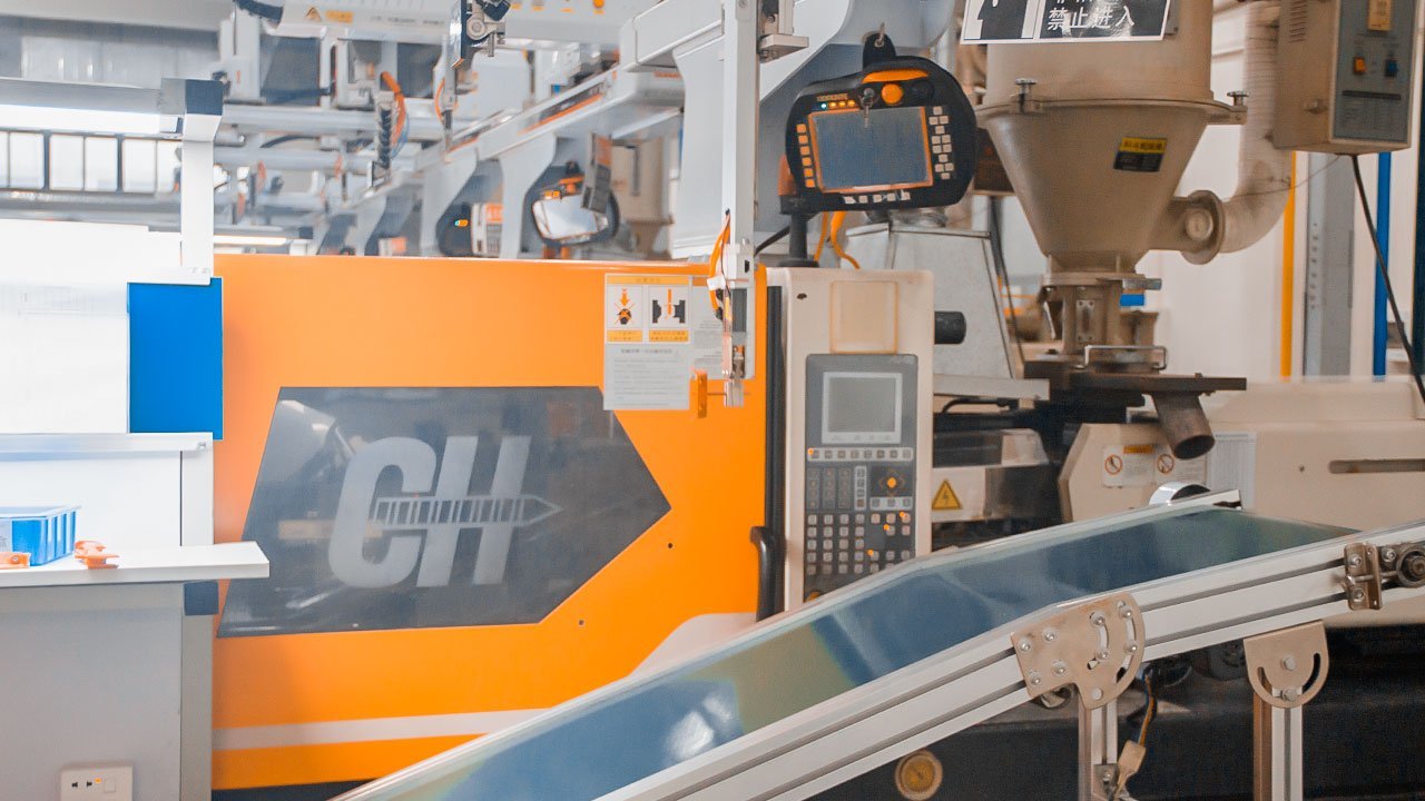 The Complete Low Volume Injection Molding Guide: Practical Experience ...